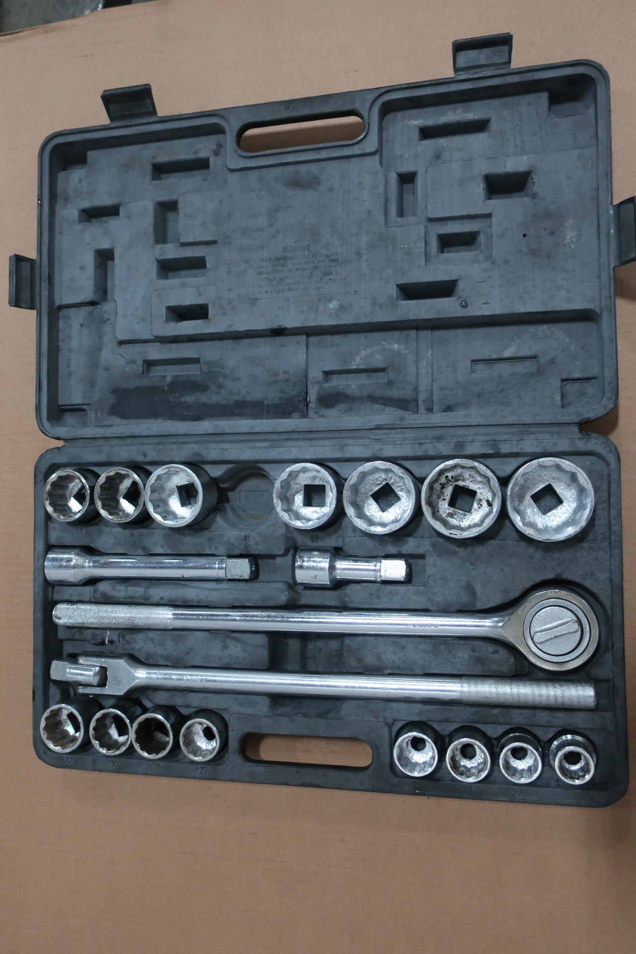 PITTSBURG 20 PIECE JUMBO SOCKET SET