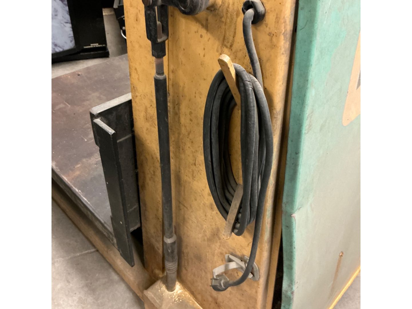 WELD-BILT 57P LIFT CART For Sale | Aucto