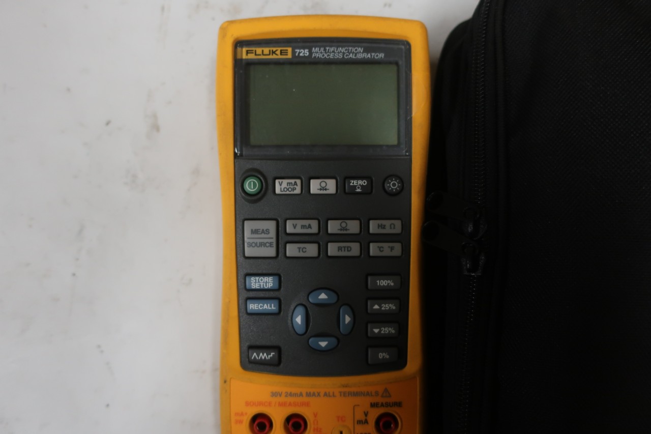 FLUKE 725 MULTIFUNCTION PROCESS CALIBRATOR