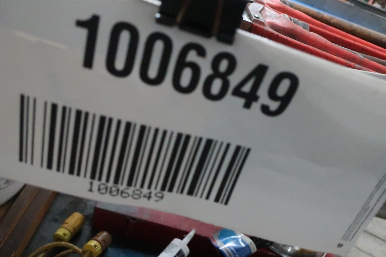 2 UTILITY CARTS, INDUSTRIAL FAN AND ASSORTED HAND TOOLS. For Sale | Aucto