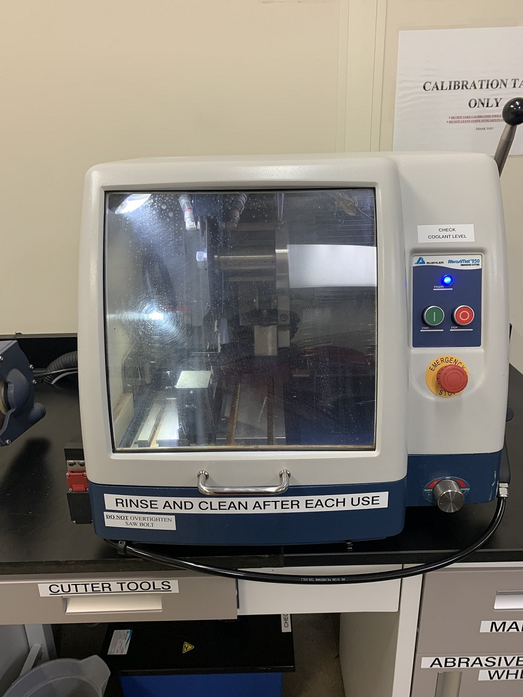 Buehler AbraziMet 250 (10-10106-260) Precision Cutter