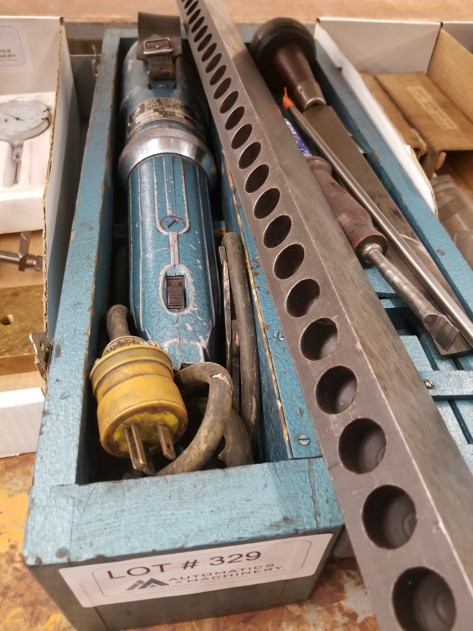 Biax Scraper with accessories