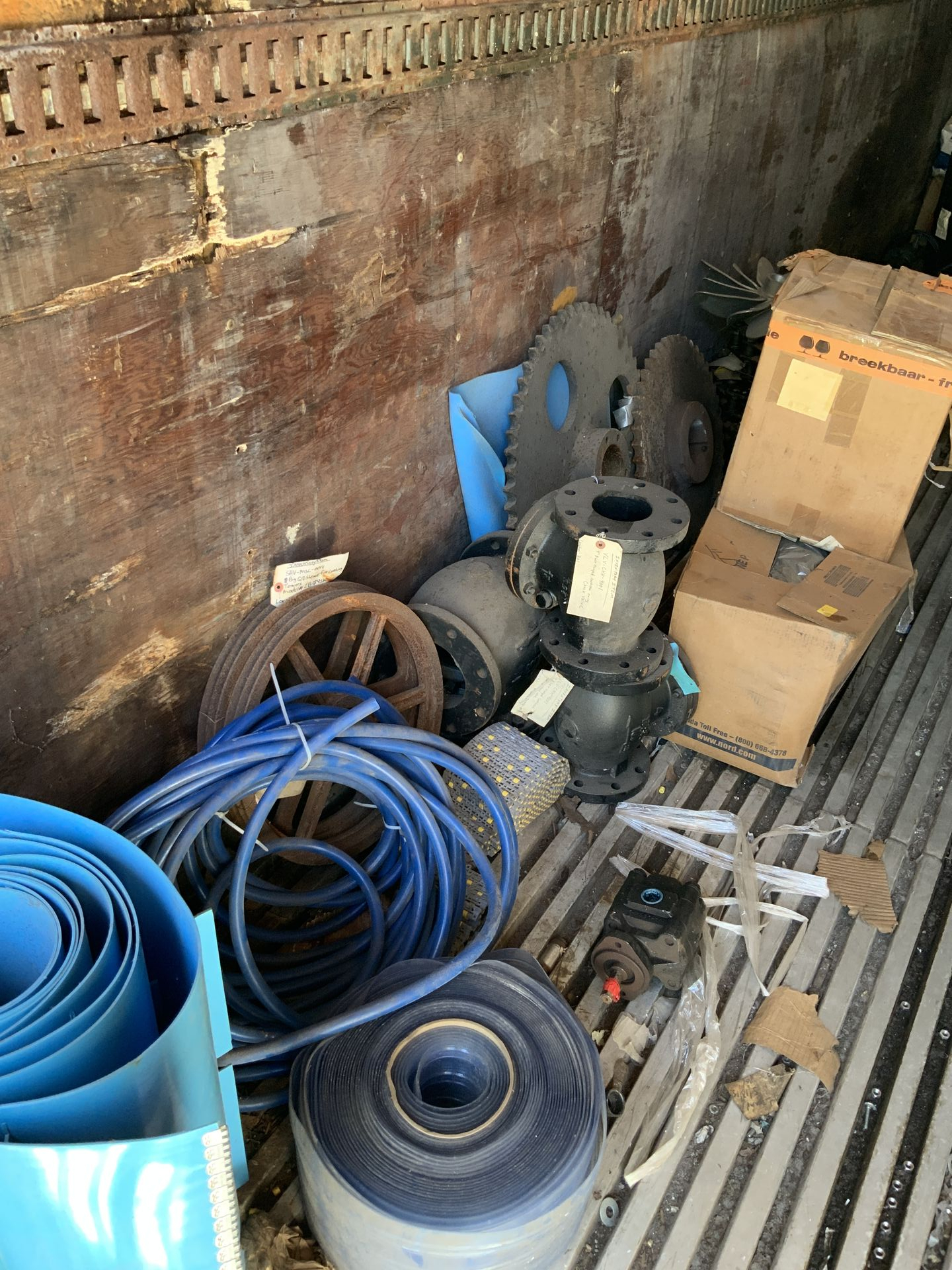 CONTENTS OF CONTAINER- VALVES, MRO For Sale | Aucto