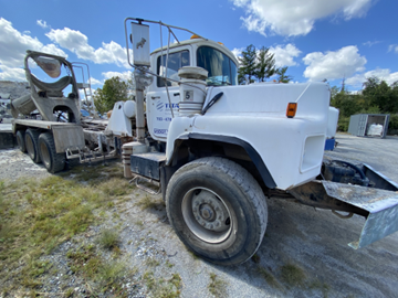 2003 MACK 600 DM600 READYMIX CONCRETE MIXER TRUCK
