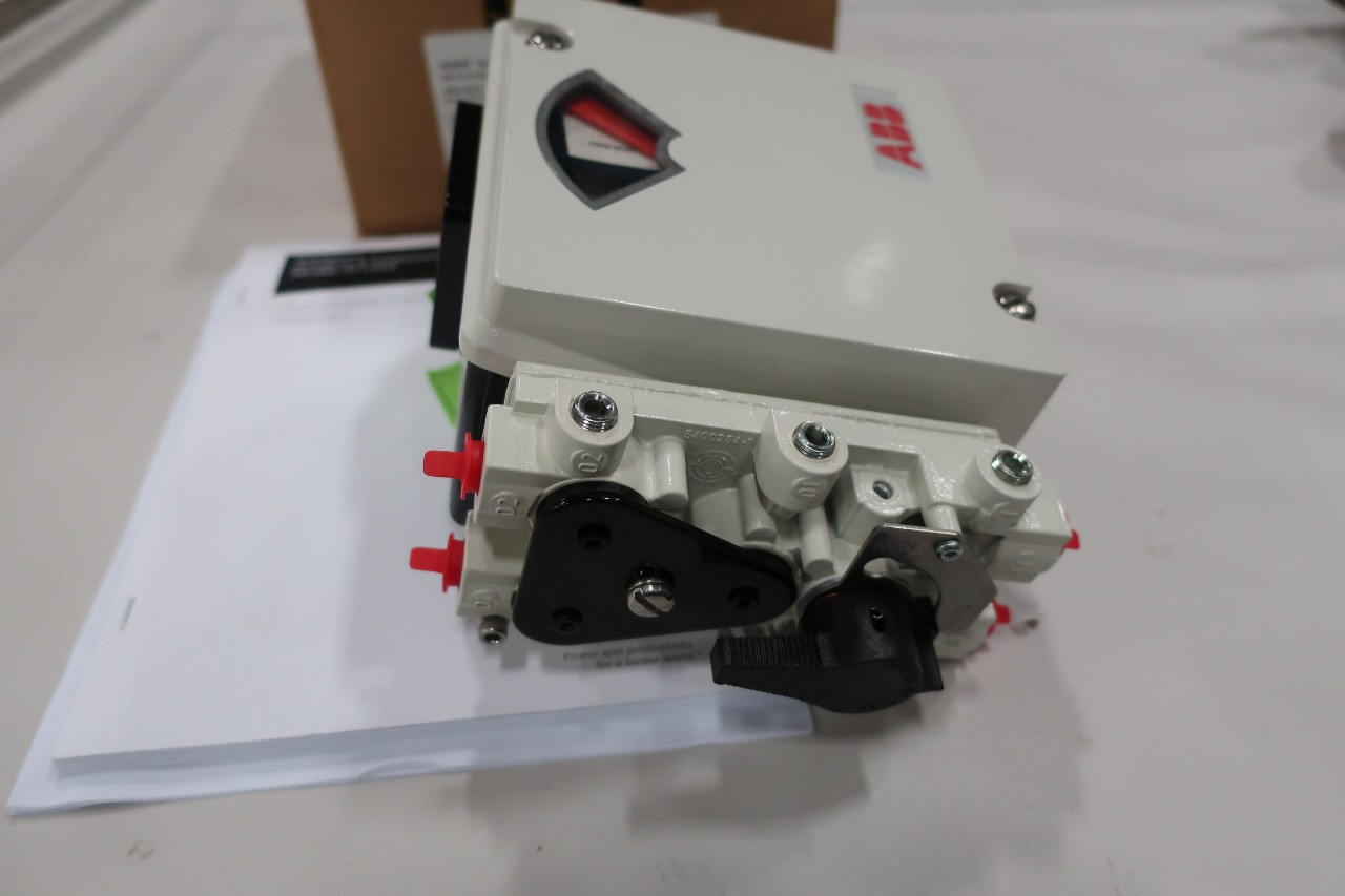 ABB AV1121000 PNEUMATIC VALVE POSITIONER 150PSI For Sale | Aucto