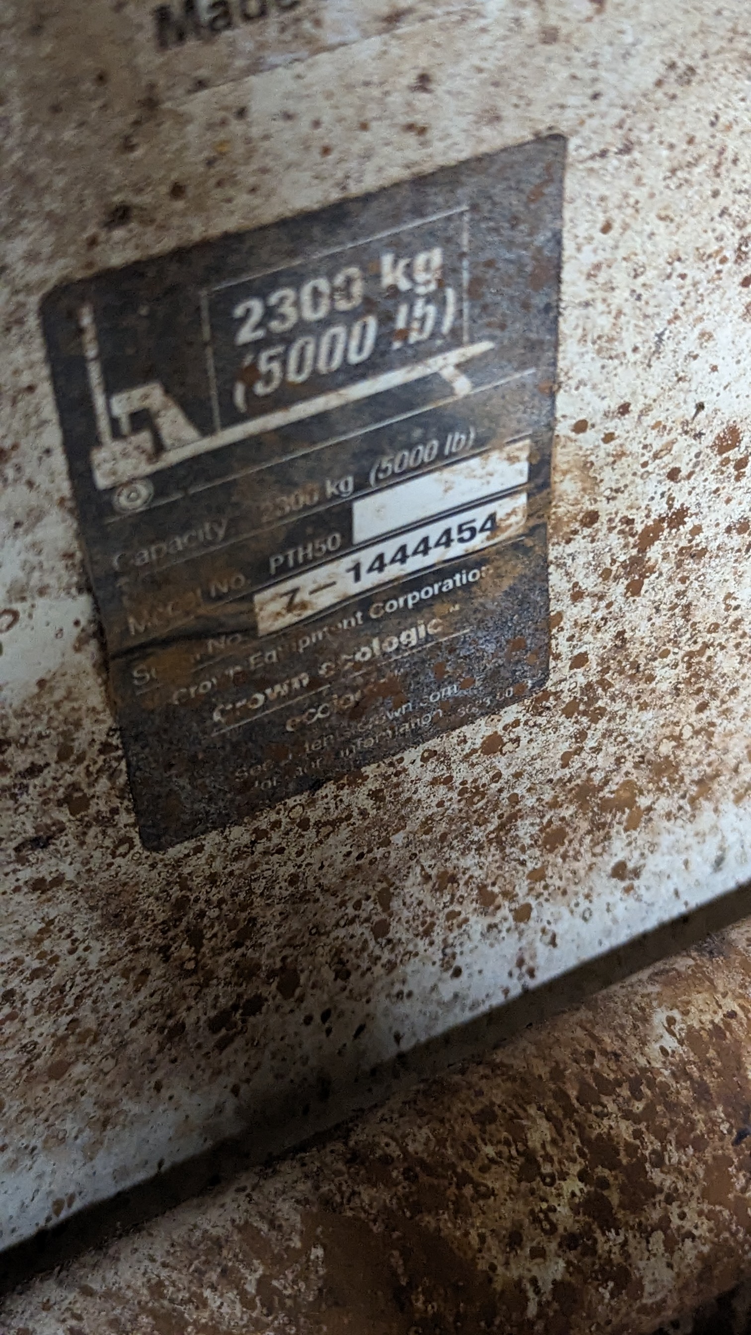 CROWN PTH50 5000 LB PALLET JACK For Sale | Aucto