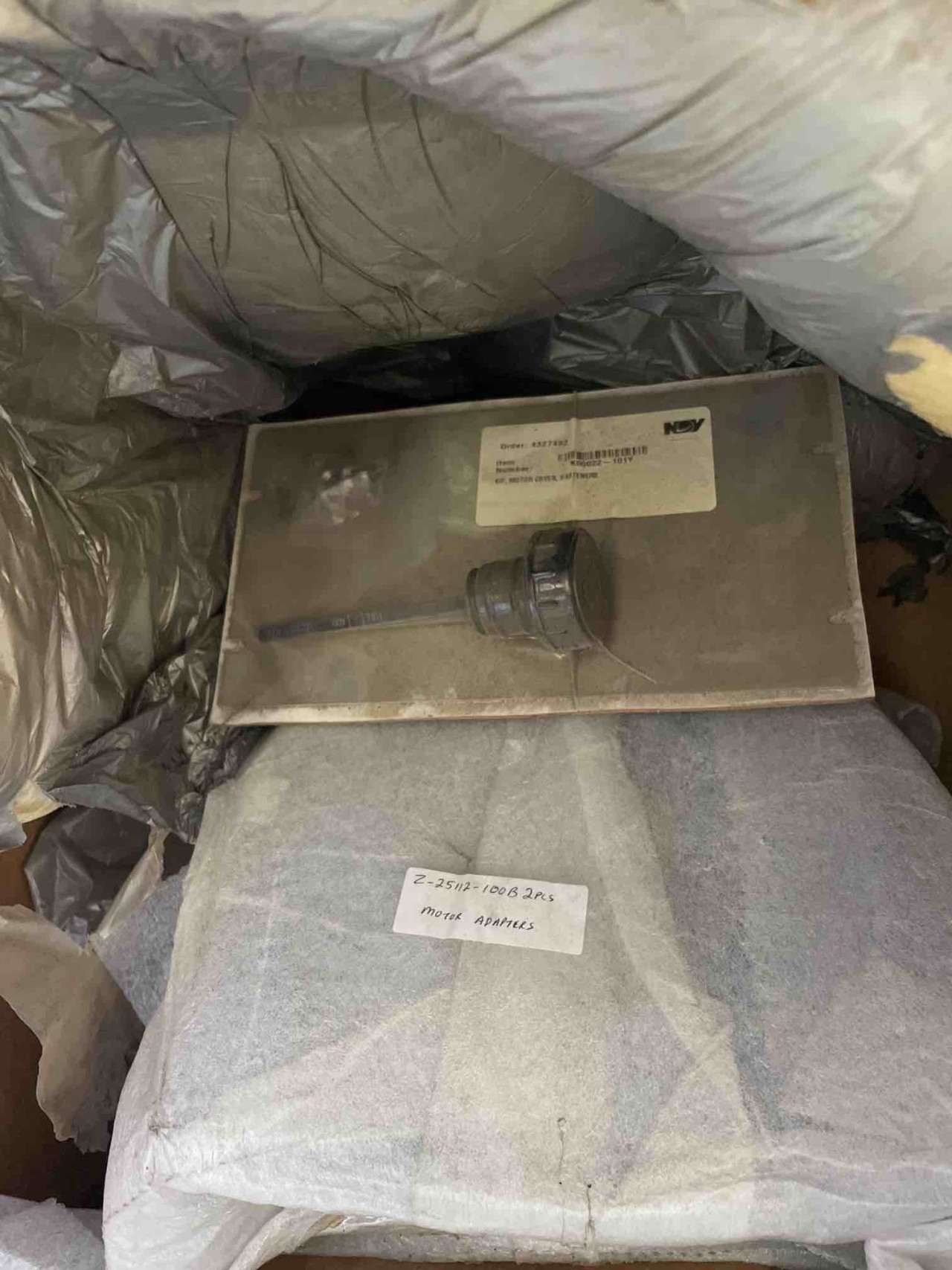 ASSORTED PALLET OF FLYGT PUMP & MOTOR ADAPTER