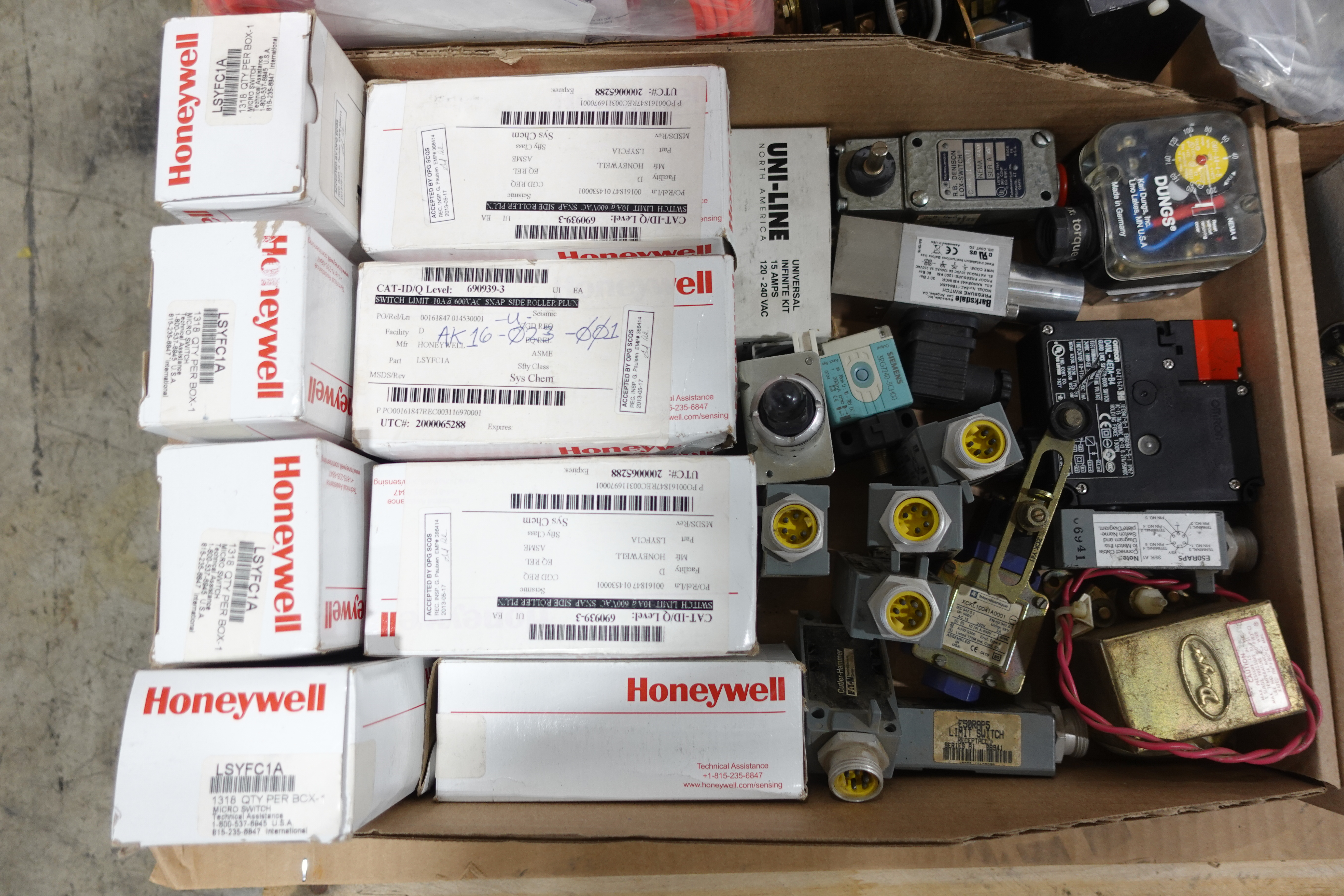 SKU 1726935 - 2 PALLETS OF FLOAT, LIMIT, AND PRESSURE SWITCHES For Sale ...