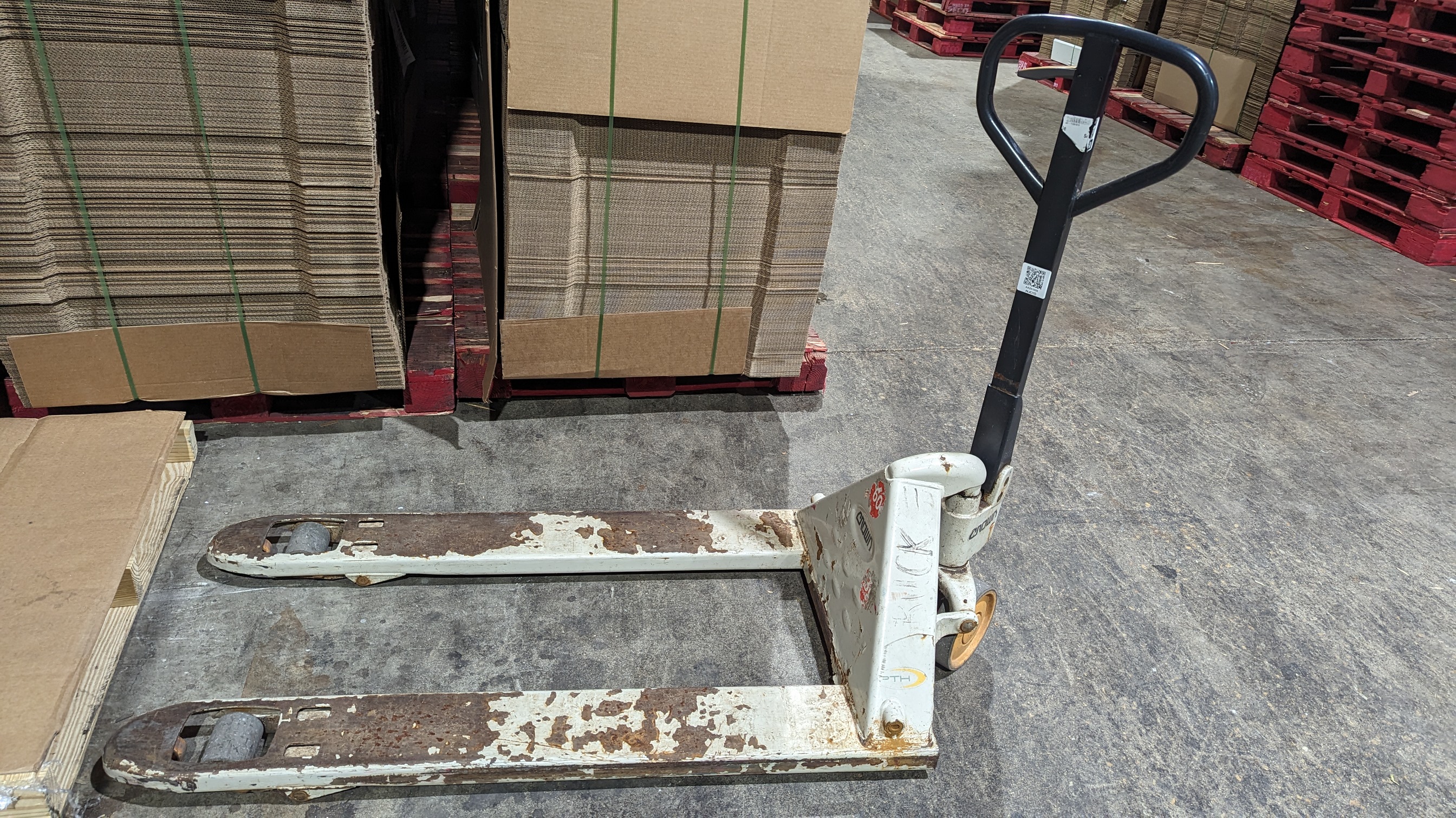 Crown PTH50 5000 lb Pallet Jack