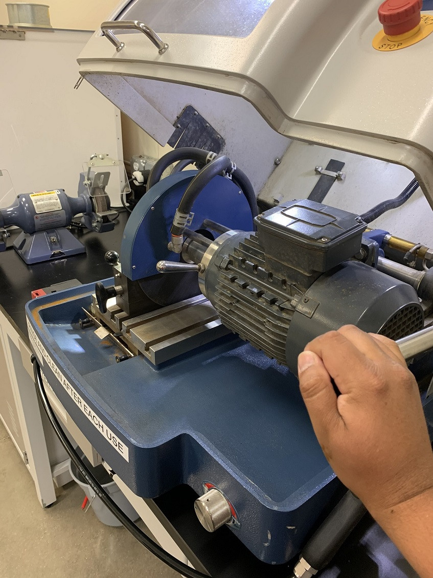 Buehler AbraziMet 250 (10-10106-260) Precision Cutter