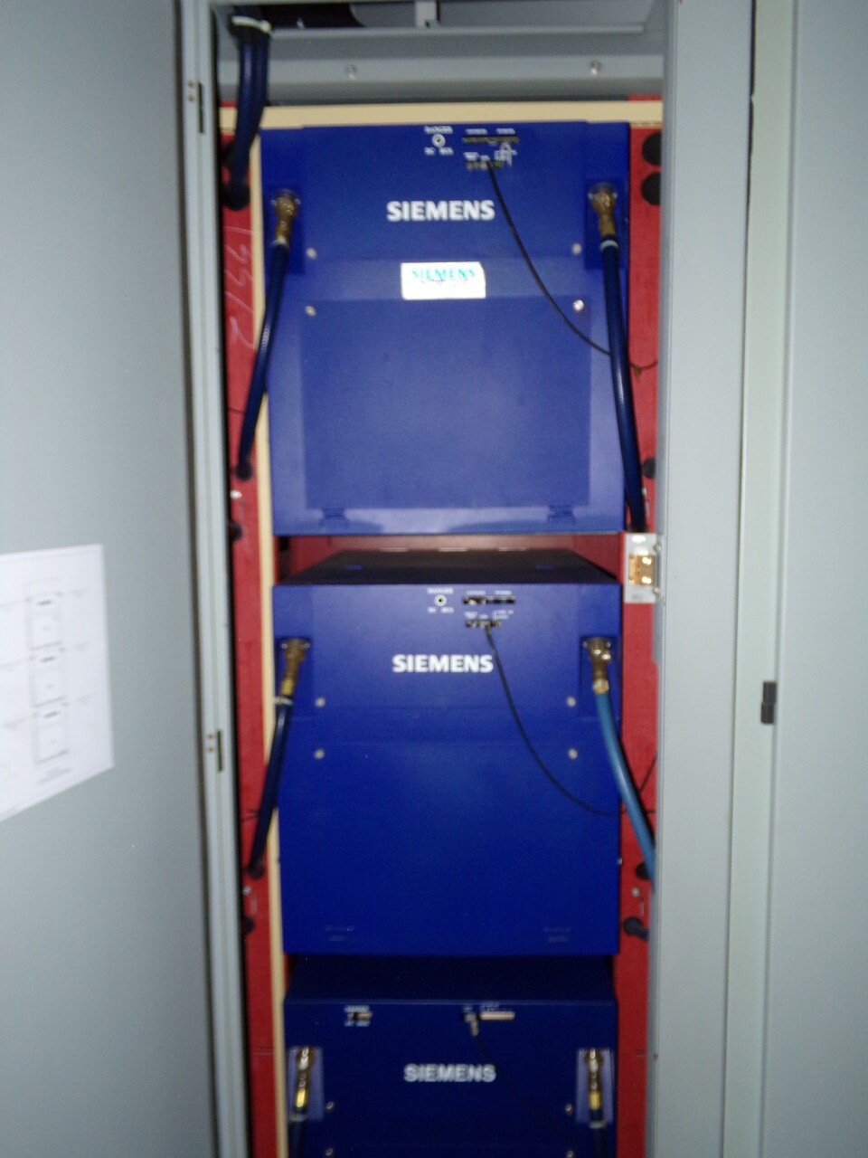 SIEMENS CELL CABINET #1N, 3 SECTIONS For Sale | Aucto