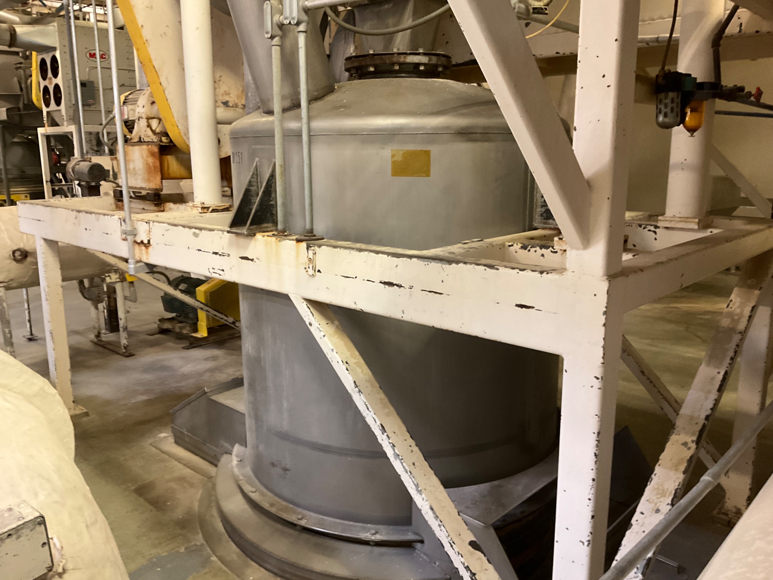 VIBRA SCREW INCORPARETED VIBRATORY STORAGE TANK For Sale | Aucto