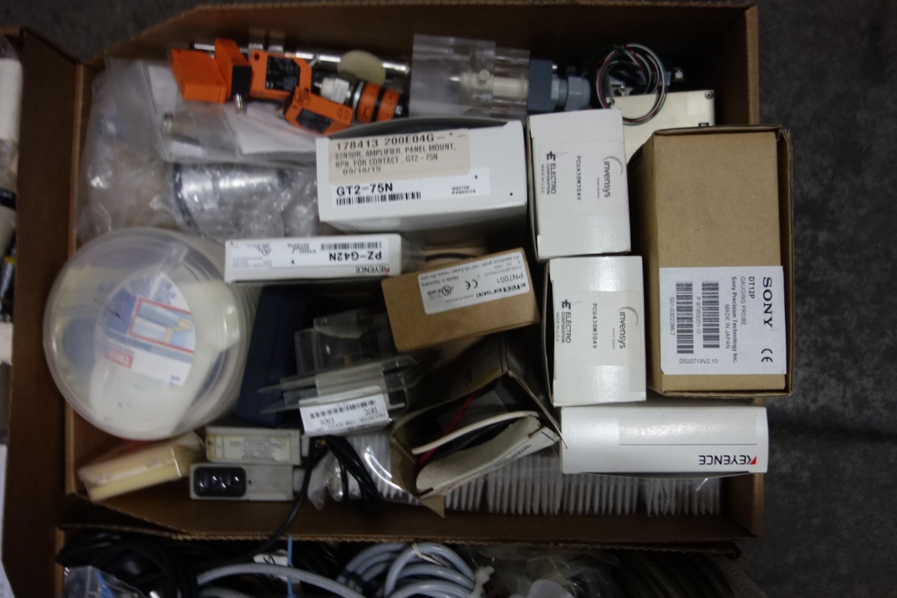 3 PALLETS OF ASSORTED SENSORS For Sale | Aucto