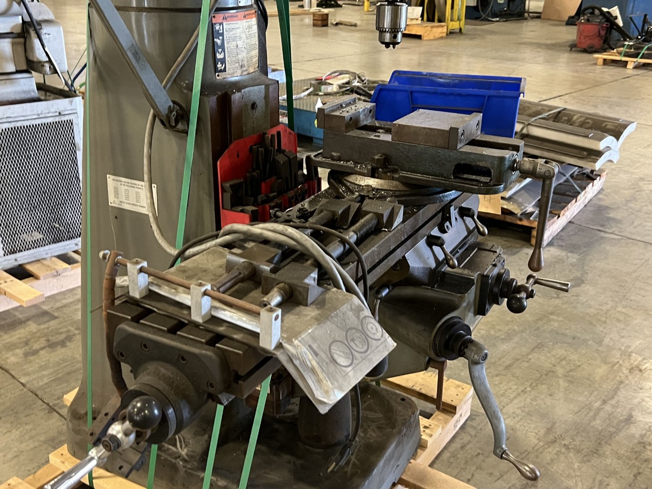 Bridgeport milling machine Model f537A For Sale | Aucto