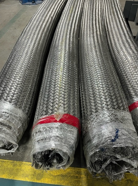Bulk Lot Flanges, Penflex Braided Flexible Hoses & Inox Pipe