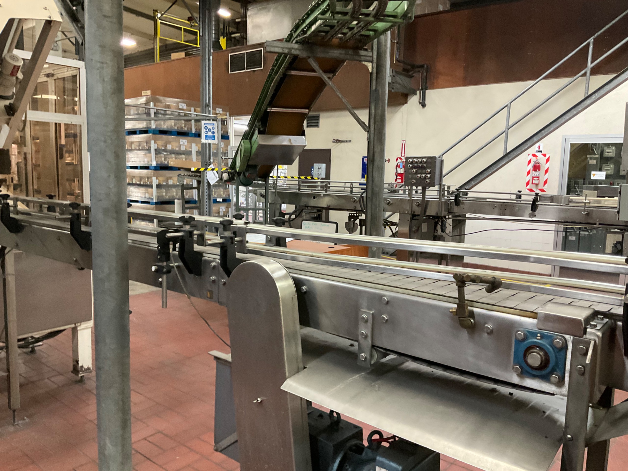 COMPLETE BOTTLING LINE B - 750ML WINE BOTTLES For Sale | Aucto