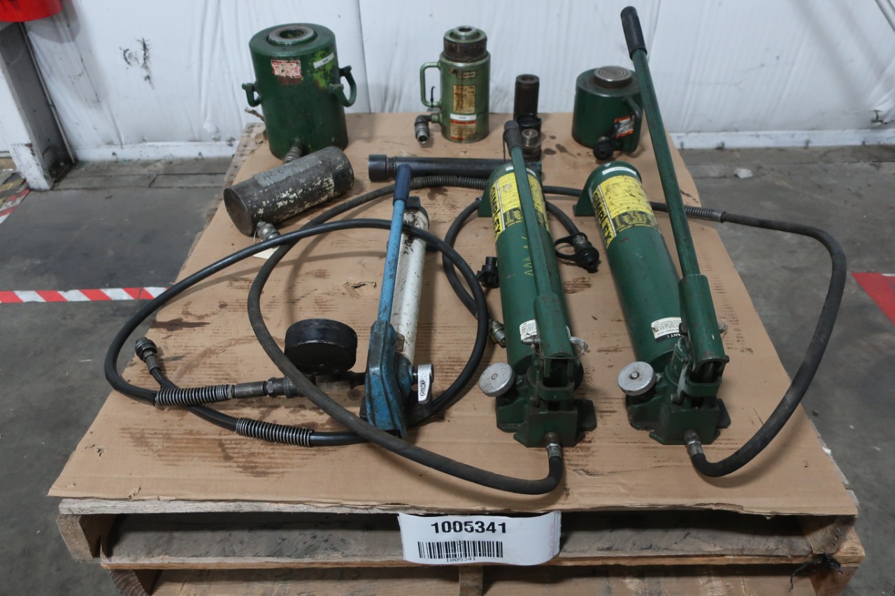 LOT OF ASSORTED SIMPLEX HYDRAULIC HAND PUMPS AND RAM CYLINDERS. For ...
