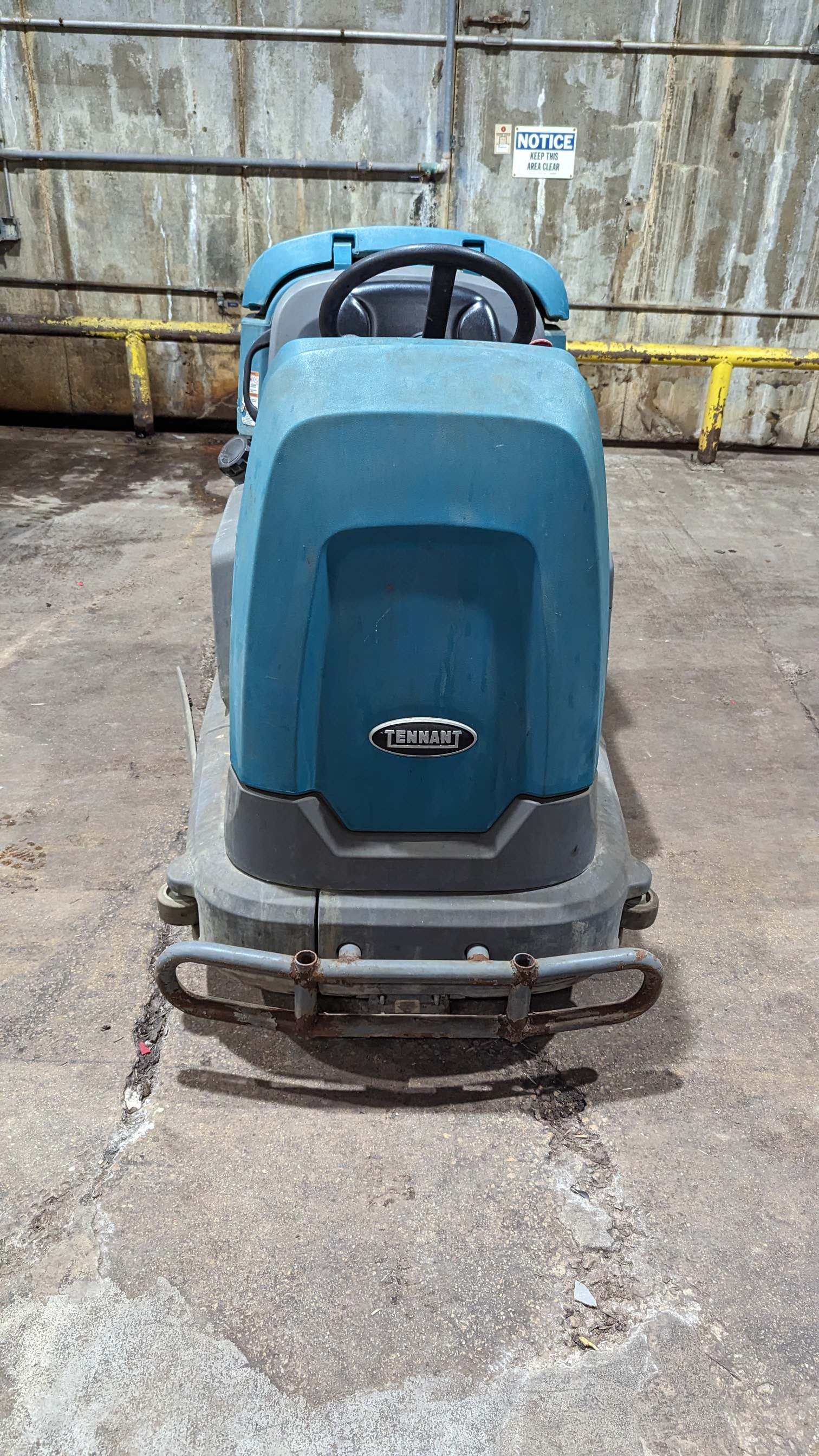 TENNANT T12 ELECTRIC FLOOR CLEANER For Sale | Aucto