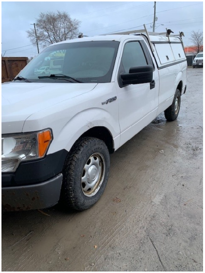 2014 FORD F150 XLT 4X2 REG. CAB SHORT BOX PICKUP TRUCK WITH TOPPER