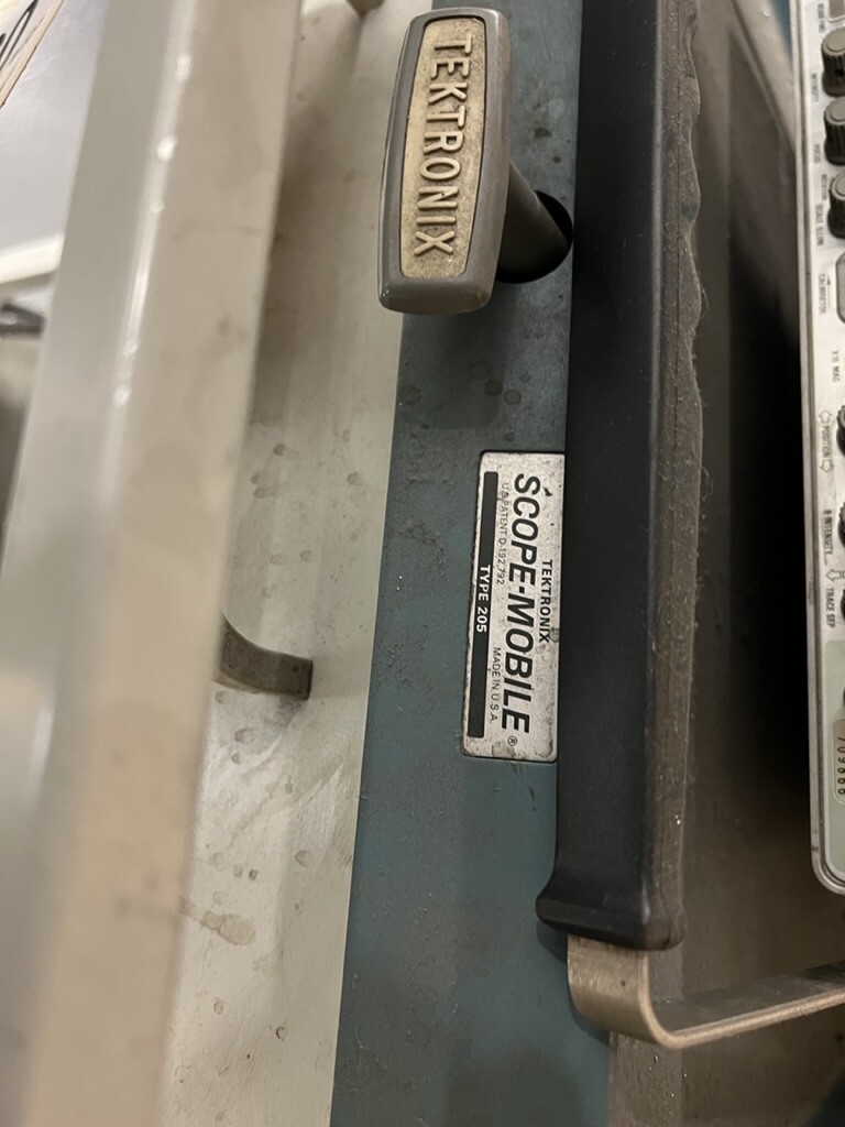 Tektronix 468 oscilloscope