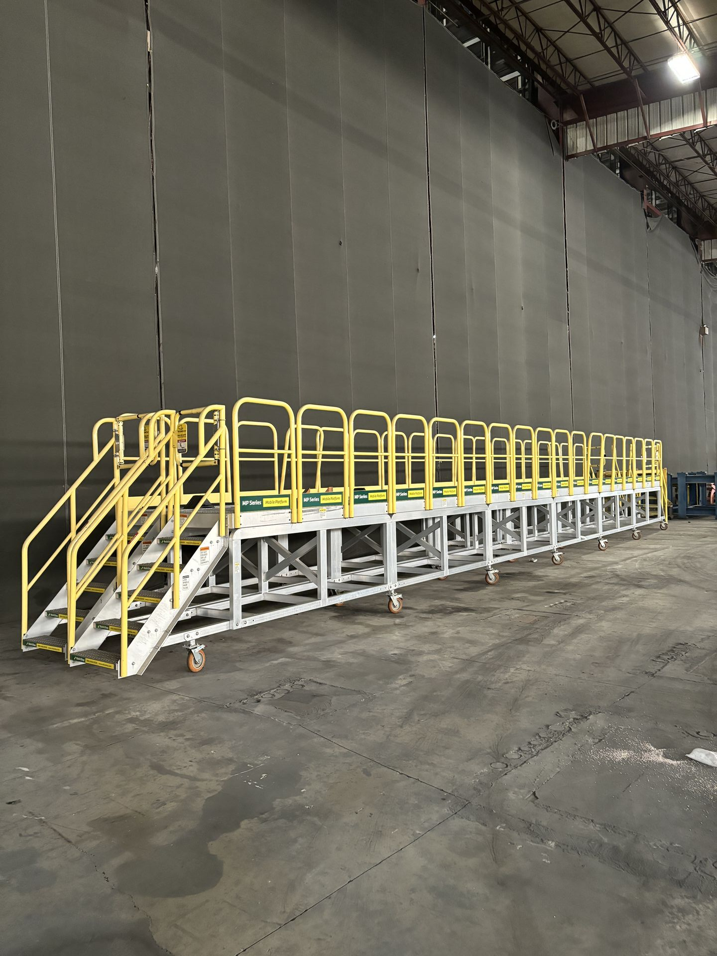 PAIR OF ROLLASTEP 40' MOBILE PLATFORMS For Sale | Aucto