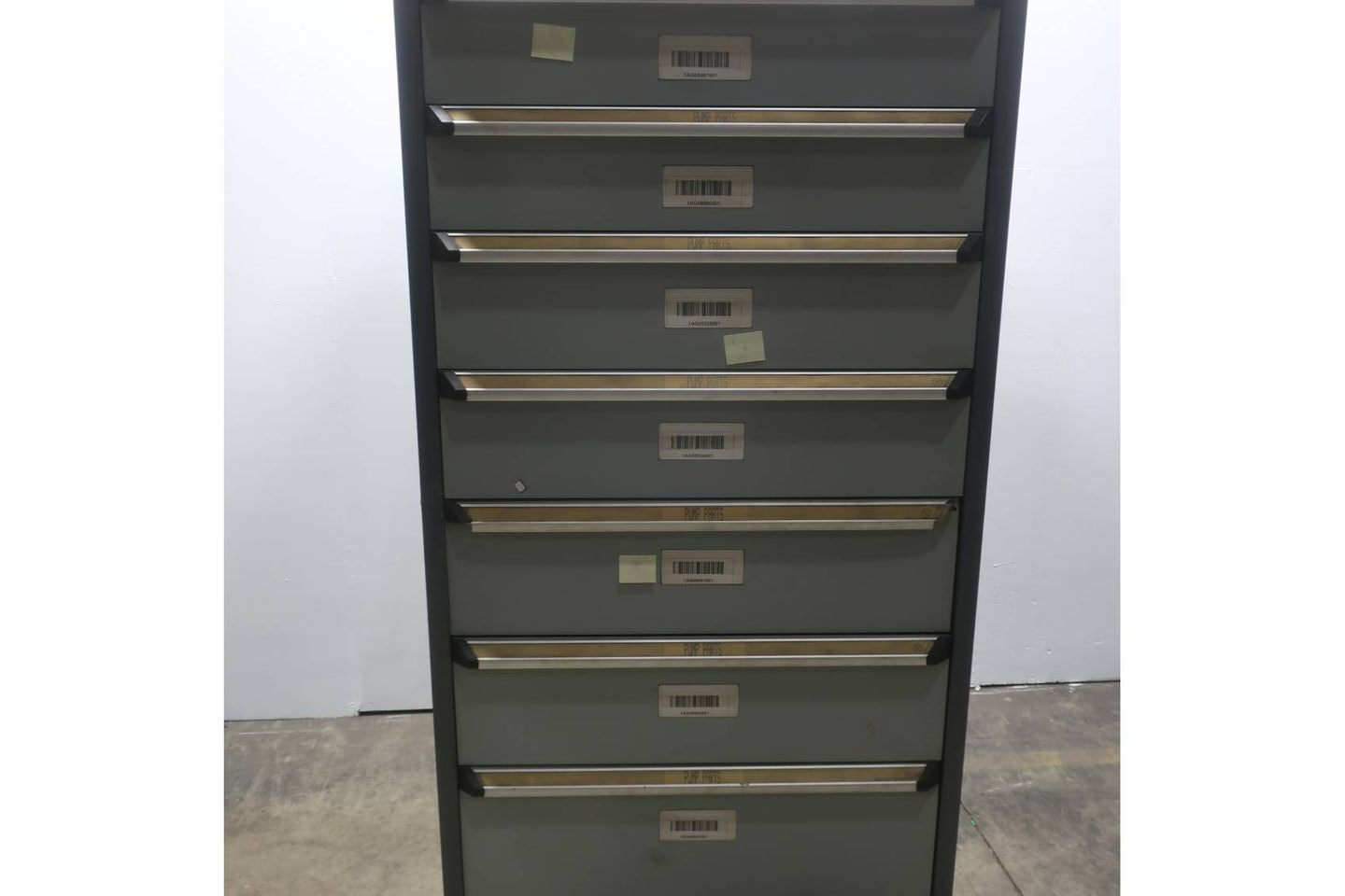 LOT OF 29 ASSORTED ROUSSEAU CABINETS For Sale | Aucto