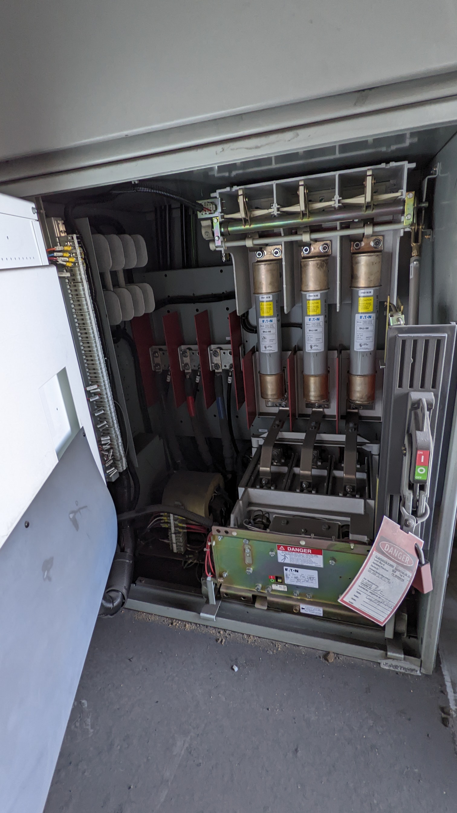 AMPGARD MEDIUM VOLTAGE MOTOR CONTROL 4.16KV