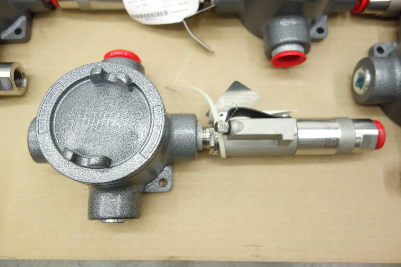 2 PALLETS OF S.O.R PRESSURE SENSOR SNAP SWITCHES