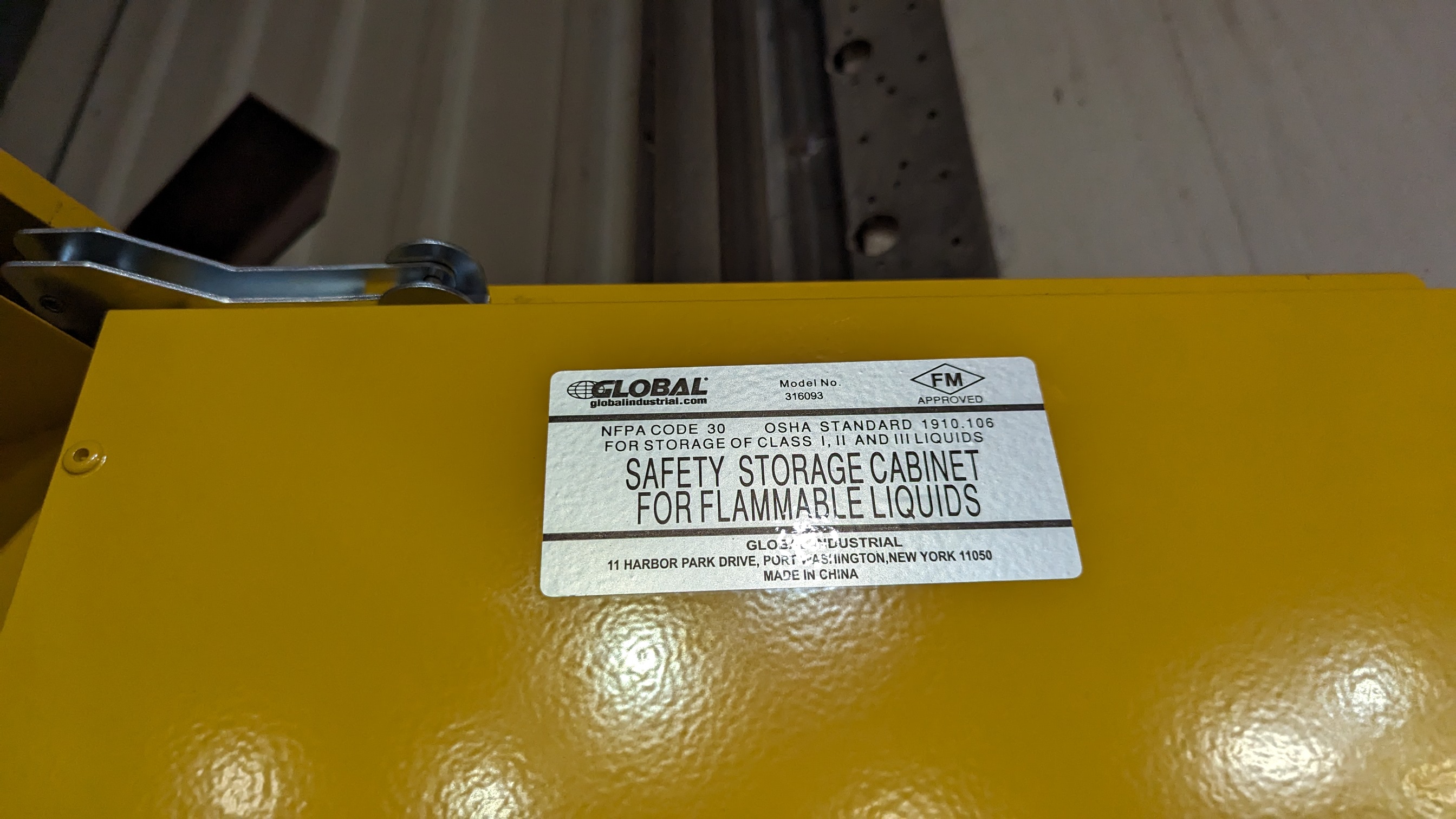 GLOBAL INDUSTRIAL 316093 FLAMABLE CABINET