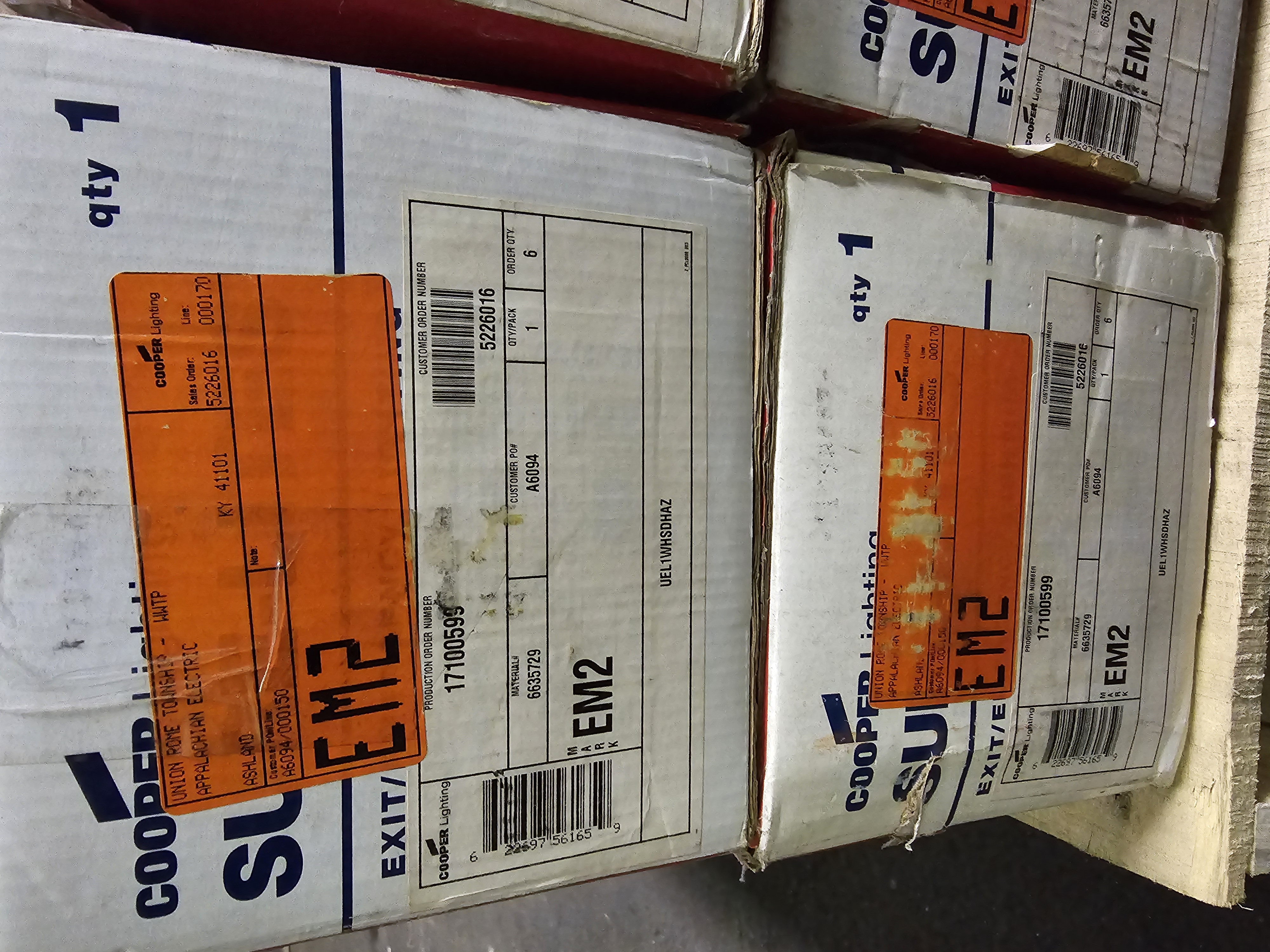 LOT OF COOPER EMERGENCY LIGHTS & EXIT SIGNS