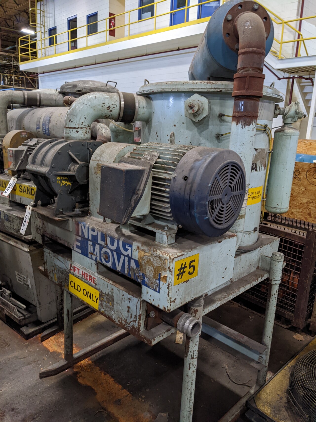 DEMARCO MAX VAC PORTABLE INDUSTRIAL VACUUM BLOWER SYSTEM (MISSING HOPPER)