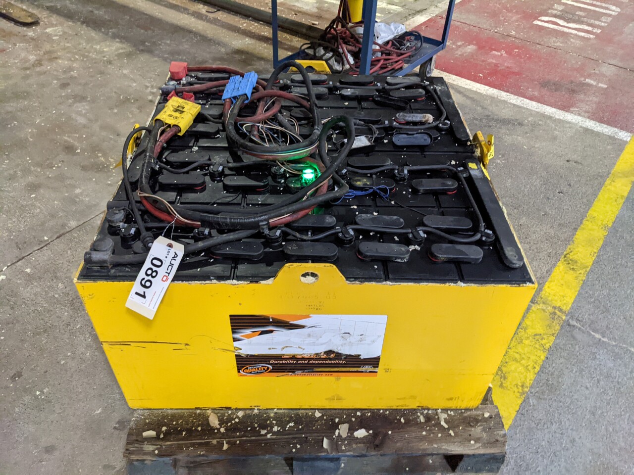 DEKA 48V FORKLIFT BATTERY For Sale | Aucto