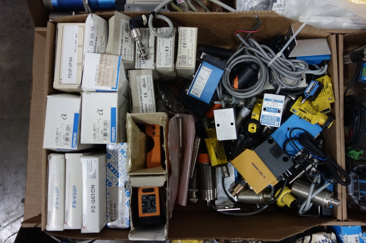 2 PALLETS OF ASSORTED SENSORS