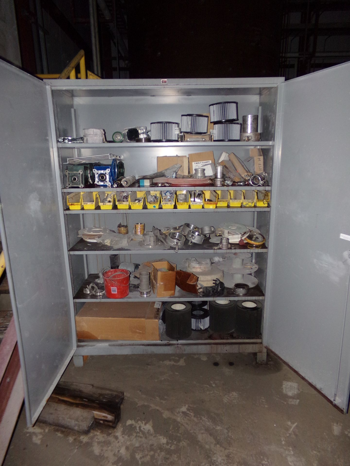 Lyon Metal Locker with Contents