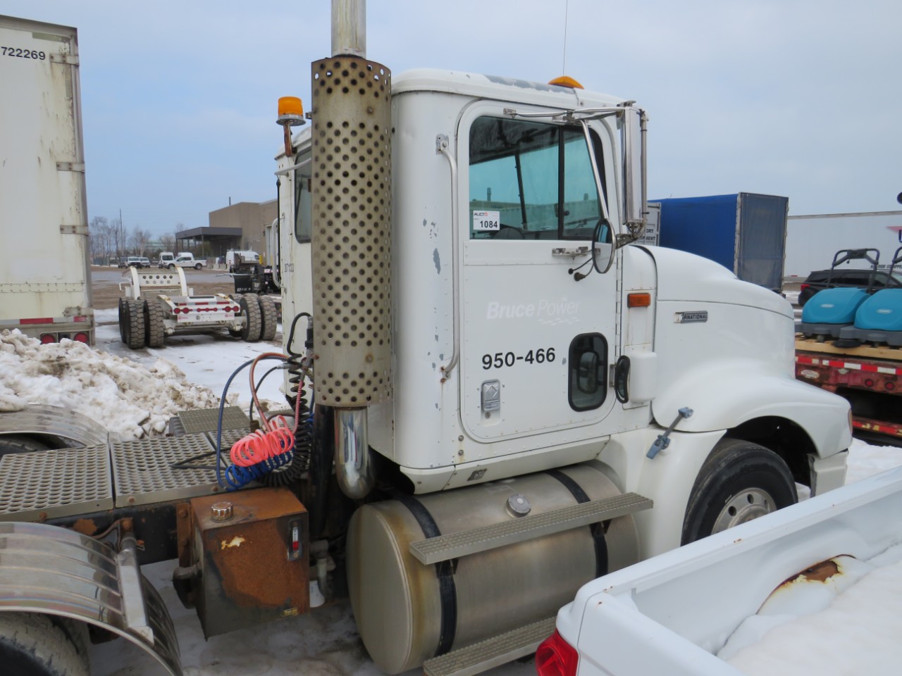1999 NAVISTAR INTERNATIONAL 9400 6X4 TRUCK For Sale | Aucto