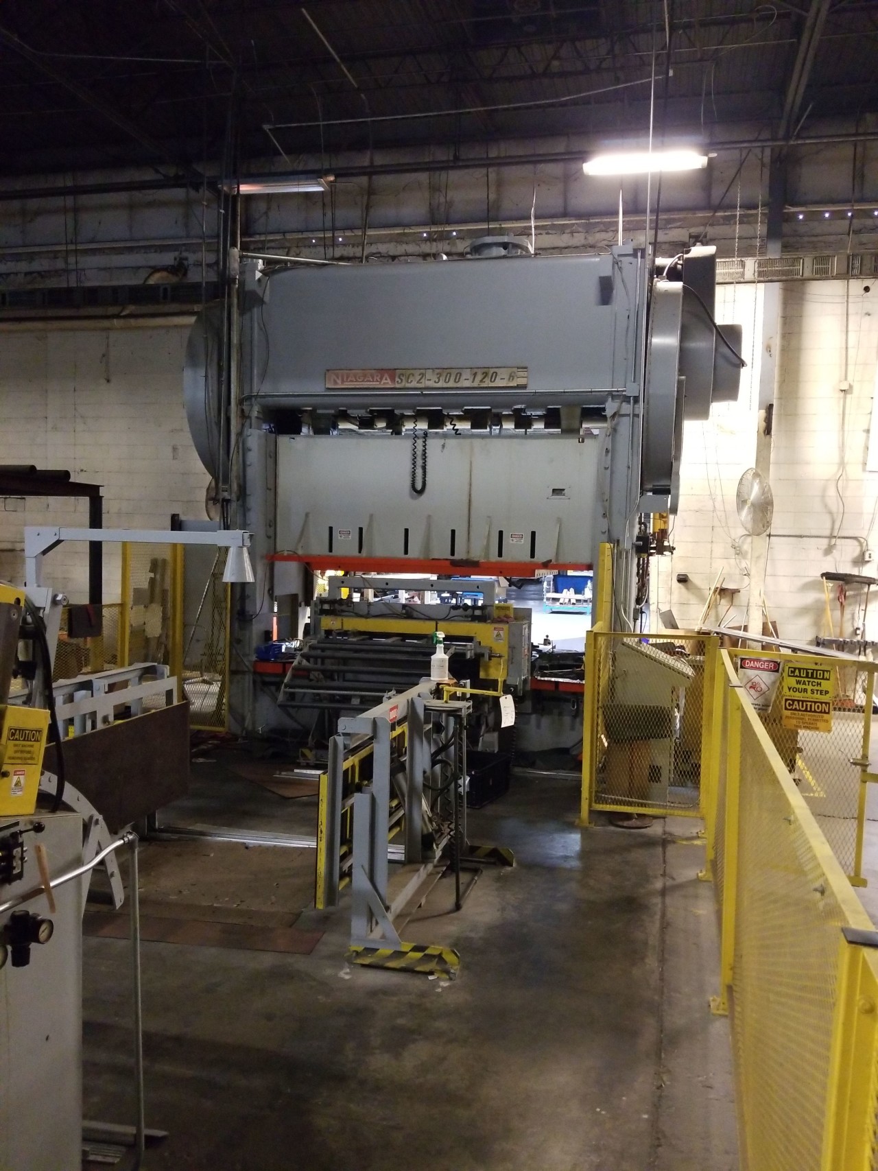 Niagara SC2-300-120-6 Mechanical Straight Side Press 300 Ton For Sale ...