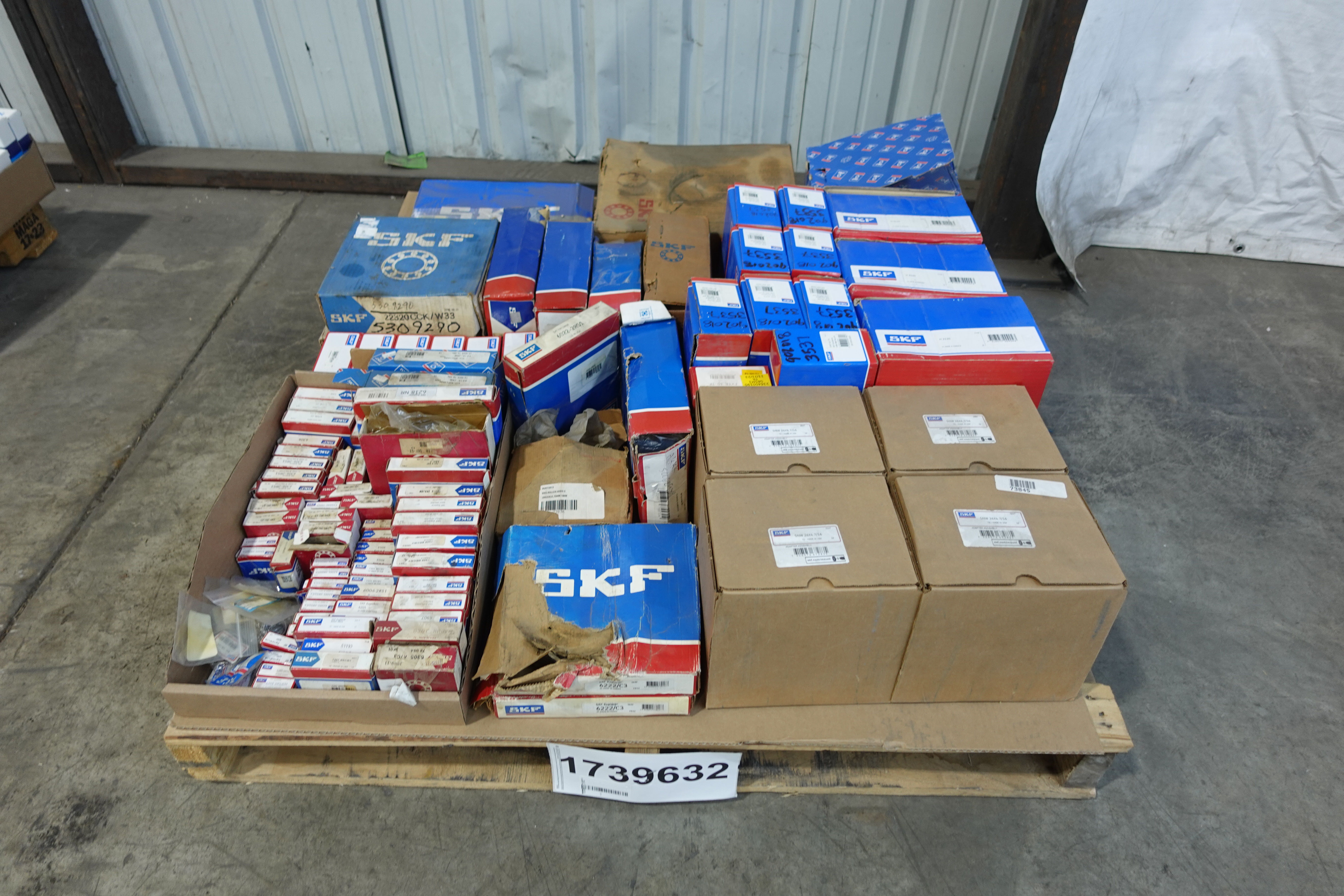 SKU 1739632 - PALLET OF ASSORTED SKF BEARINGS AND BEARING ACCESSORIES ...