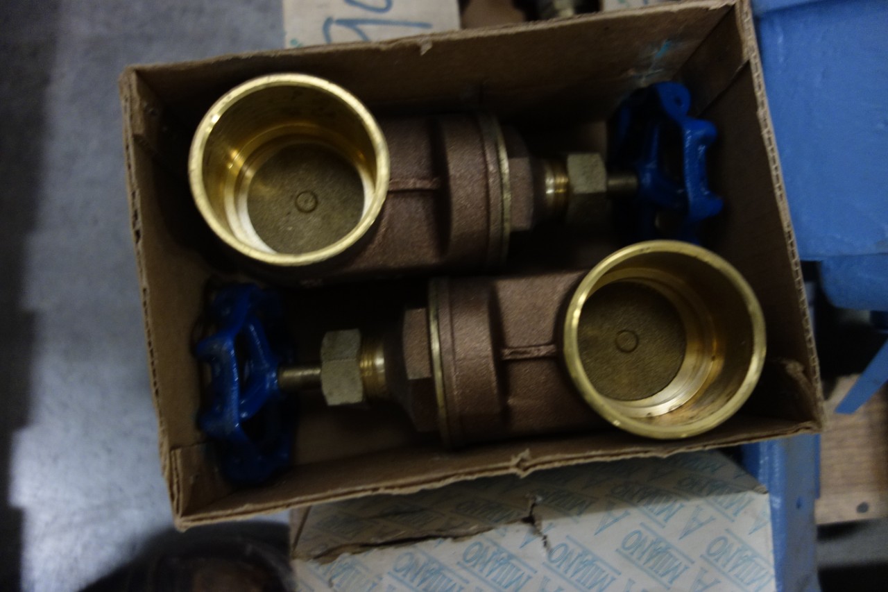2 PALLETS OF ASSORTED VALVES AND VALVE ACCESSORIES