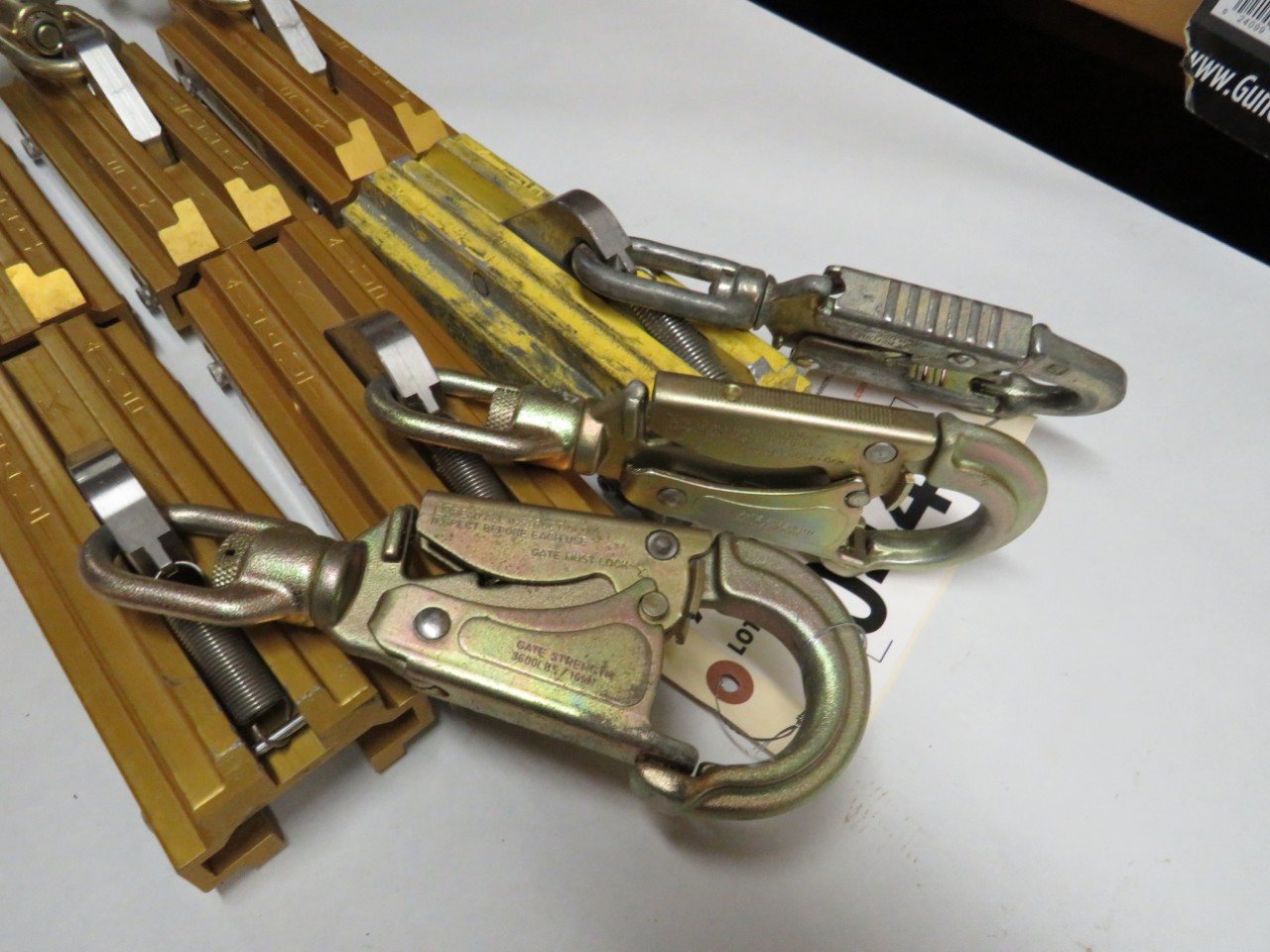 LOT OF 6, 08700, TS GROUP VERTICAL TROLEY MODEL 25000L For Sale | Aucto