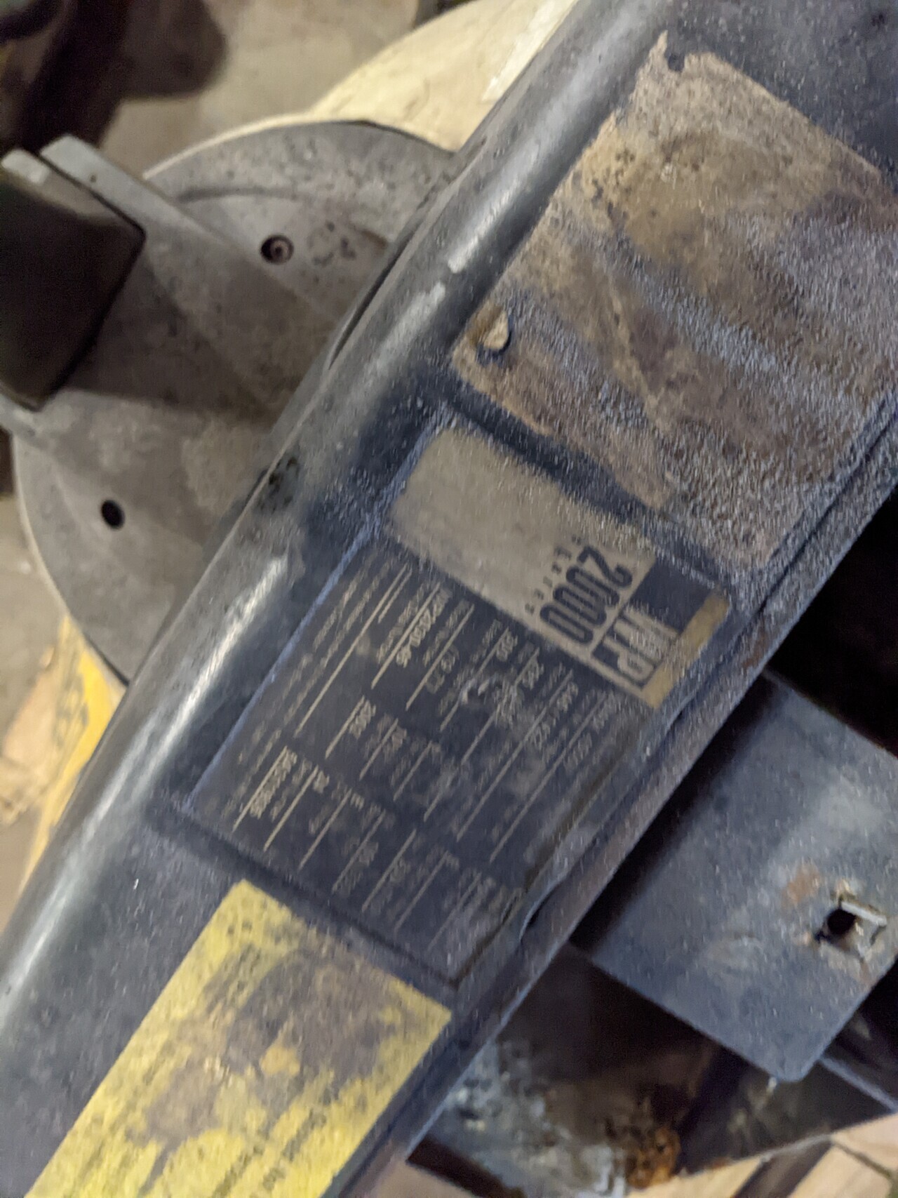 LOT OF 2 CROWN WP 2000 4500LB 24V-DC ELECTRIC PALLET JACK (NEED REPAIRS MISSING BATTERY)