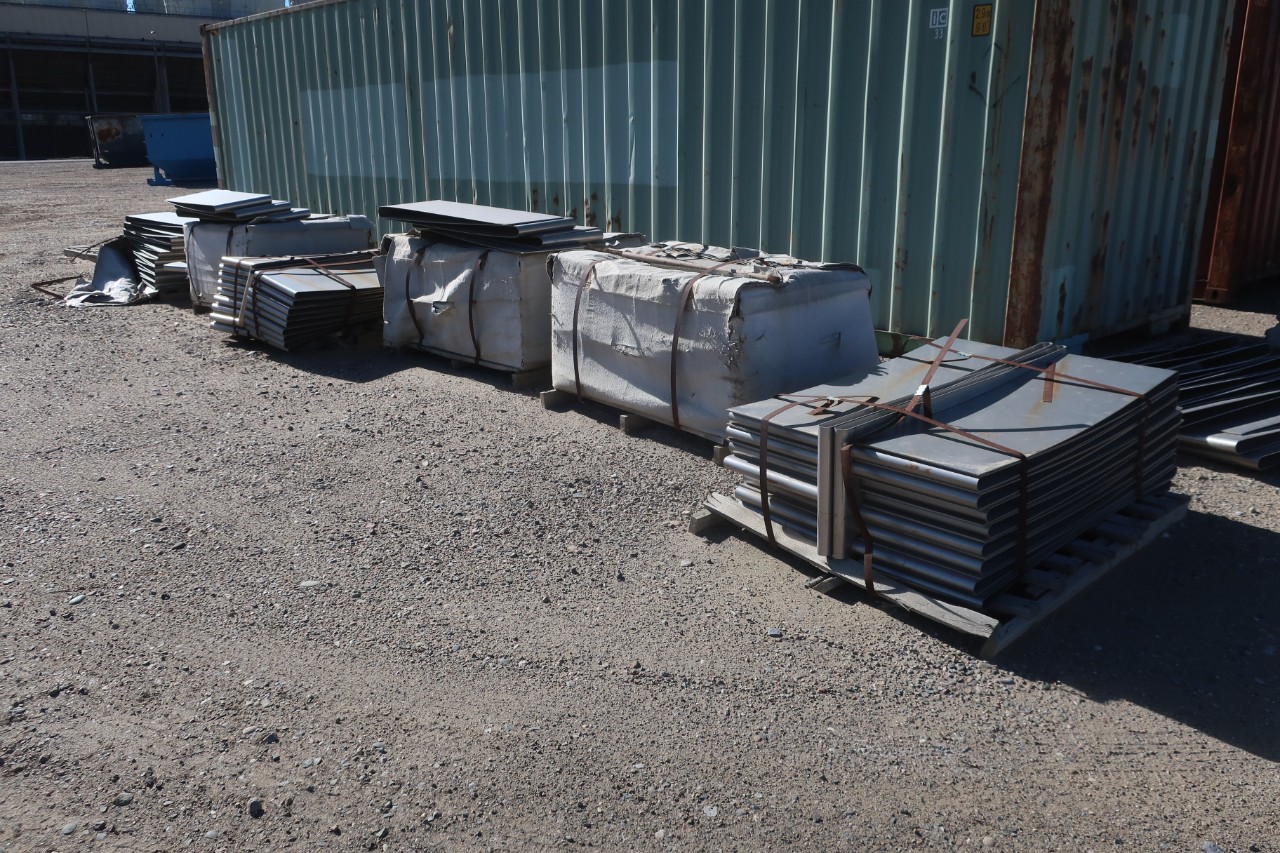 10 Pallets Of Assorted Stainless Liner Plates For Sale | Aucto
