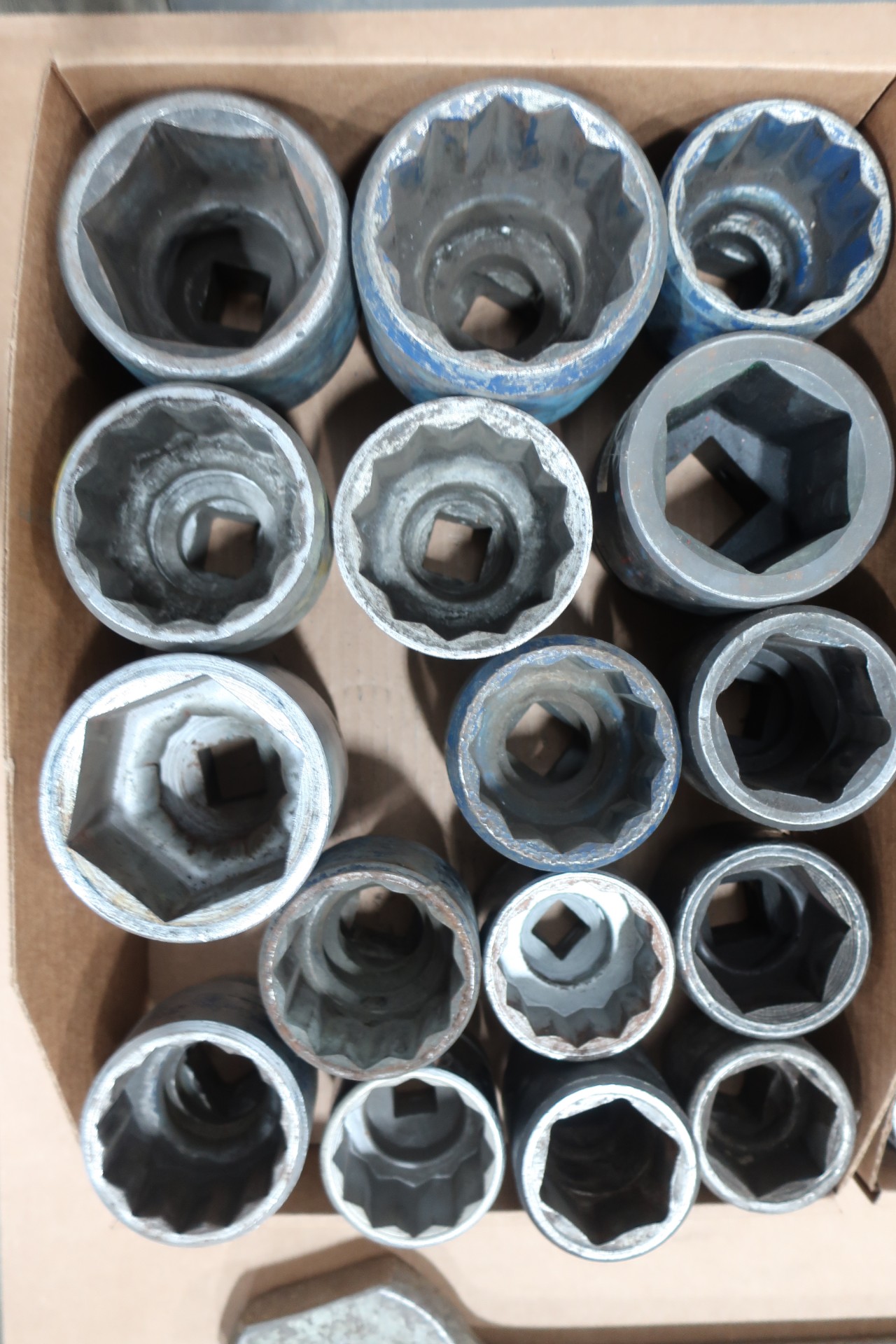 PALLET OF ASSORTED JUMBO SOCKETS, RATCHETS AND WRENCHES For Sale | Aucto