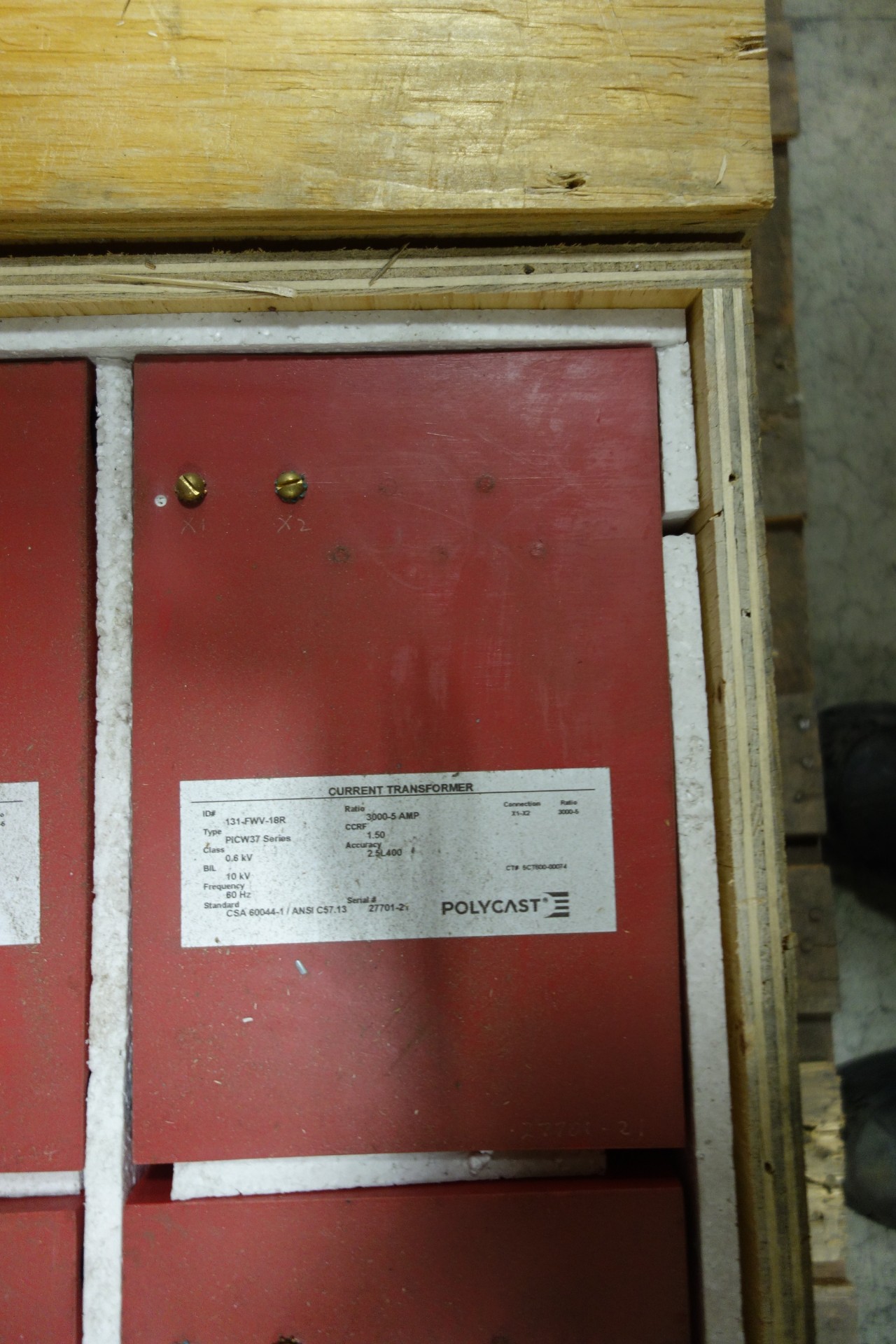 LOT OF 16 POLYCAST PICW37 131 FWV 18R 3000 5 15KV AC CURRENT TRANSFORMER