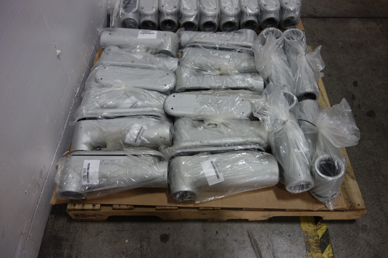 2 PALLETS OF CROUSE HINDS CONDUIT BODY OUTLET CONDULET WITH COVER AND ...