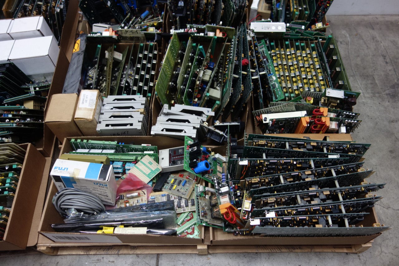 2 PALLETS OF ASSORTED PCB CIRCUIT BOARDS For Sale | Aucto