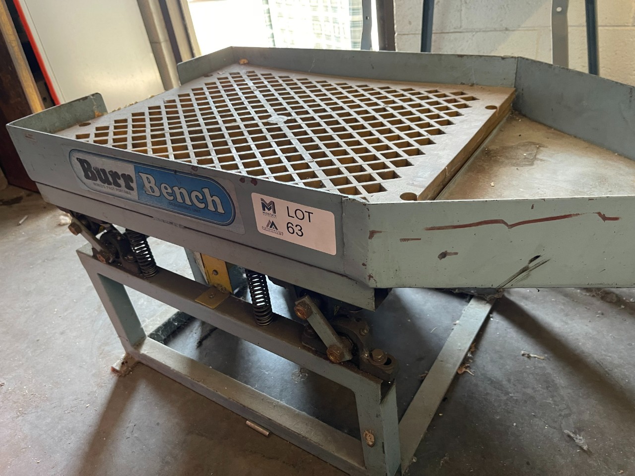 Bur Bench Vibratory Rack System