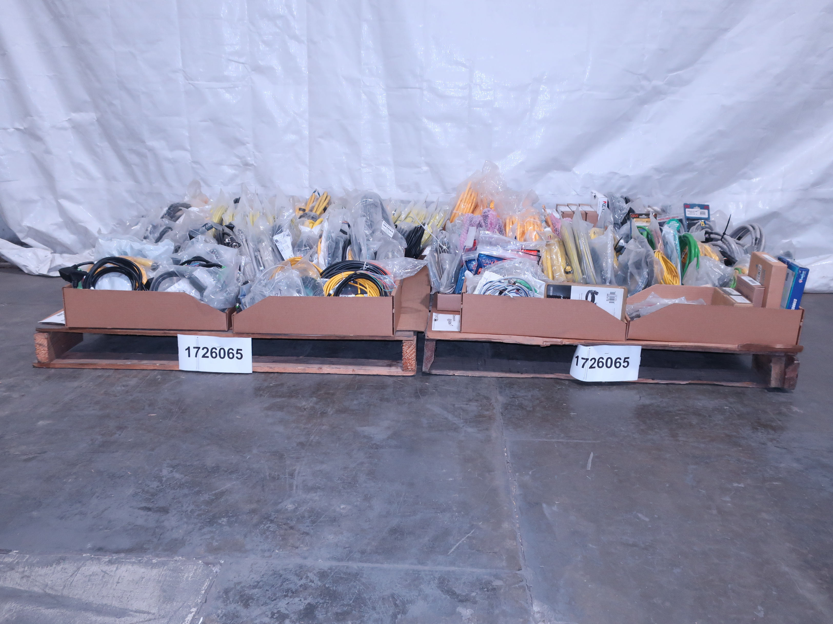 SKU 1726065 - 2 PALLETS OF ASSORTED CORDSET CABLES For Sale | Aucto