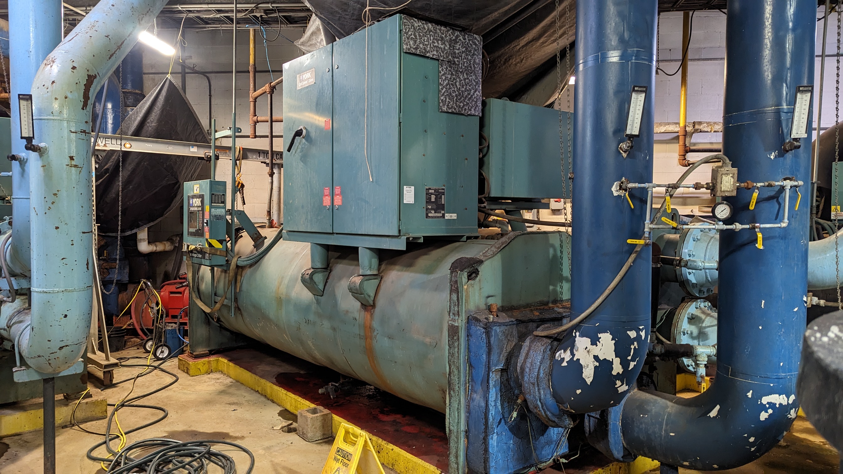 York YK GB FD H7-CW ES Centrifugal Chiller For Sale | Aucto