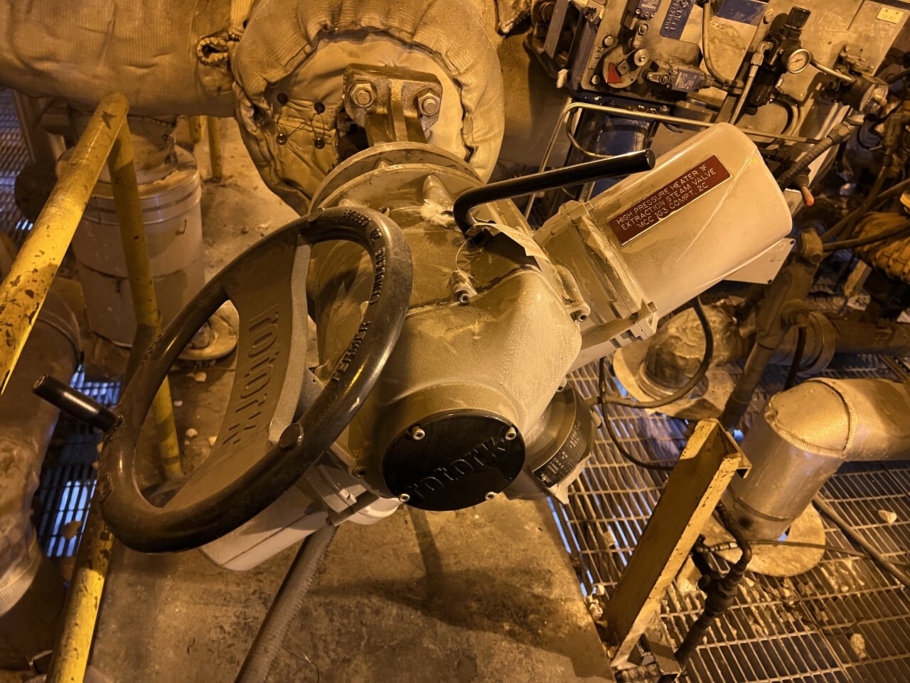 Rotork IQ3FM electric valve actuator For Sale | Aucto