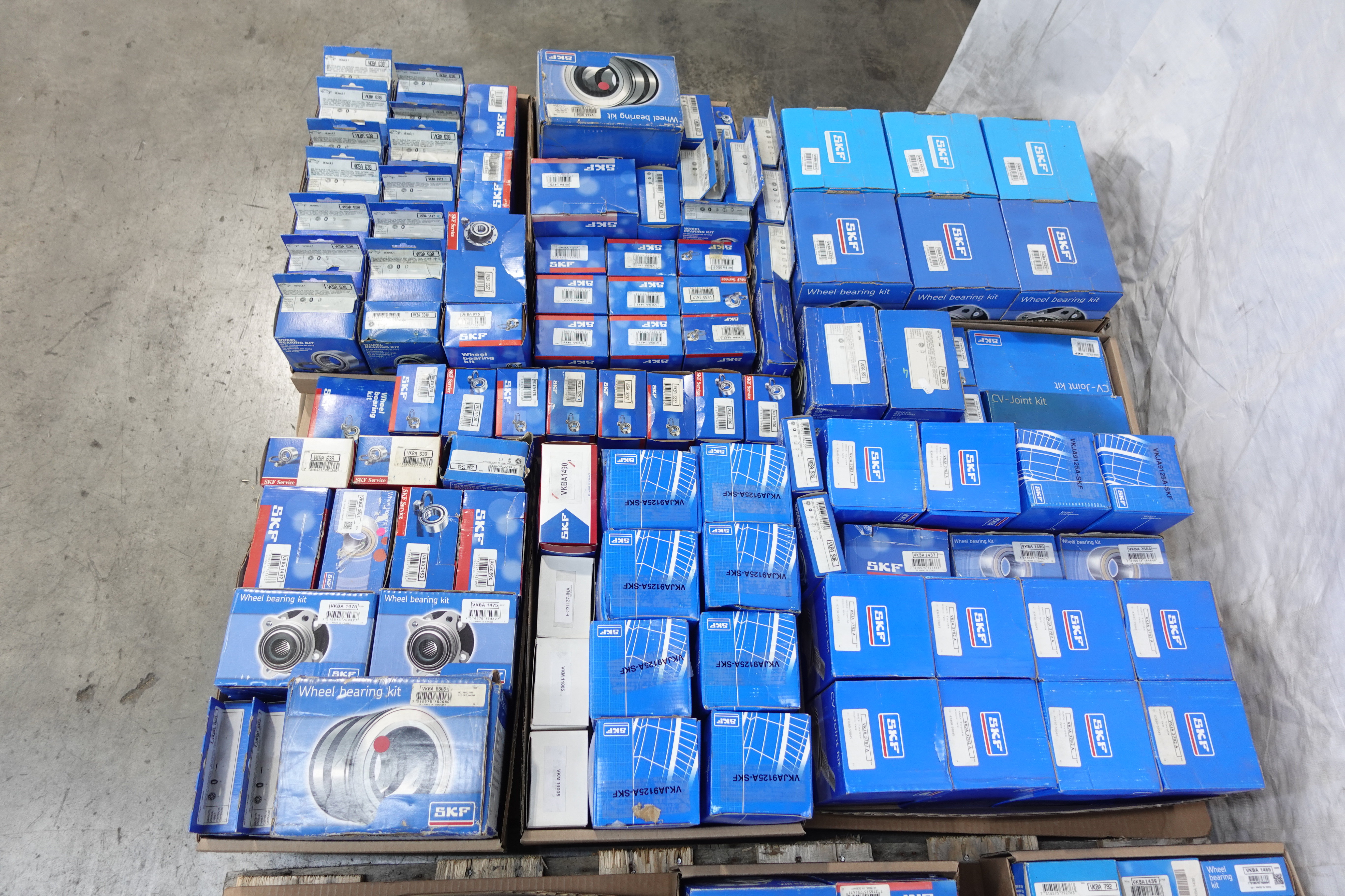 2 PALLETS OF ASSORTED SKF WHEEL BEARING KITS For Sale | Aucto
